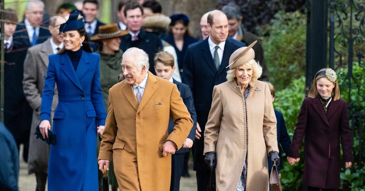 König Charles, Königin Camilla & Co. zeigen sich an Weihnachten im ...
