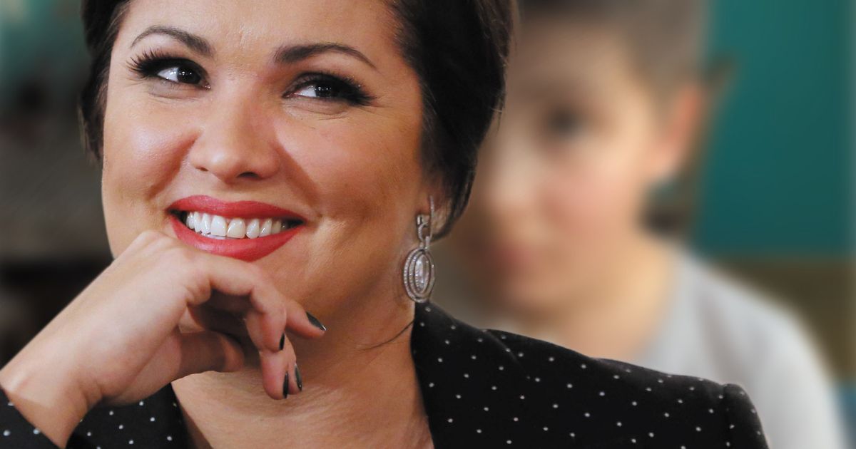 Anna Netrebko: Seltenes Video: Sohn Tiago ist ihr wie aus dem Gesicht ...