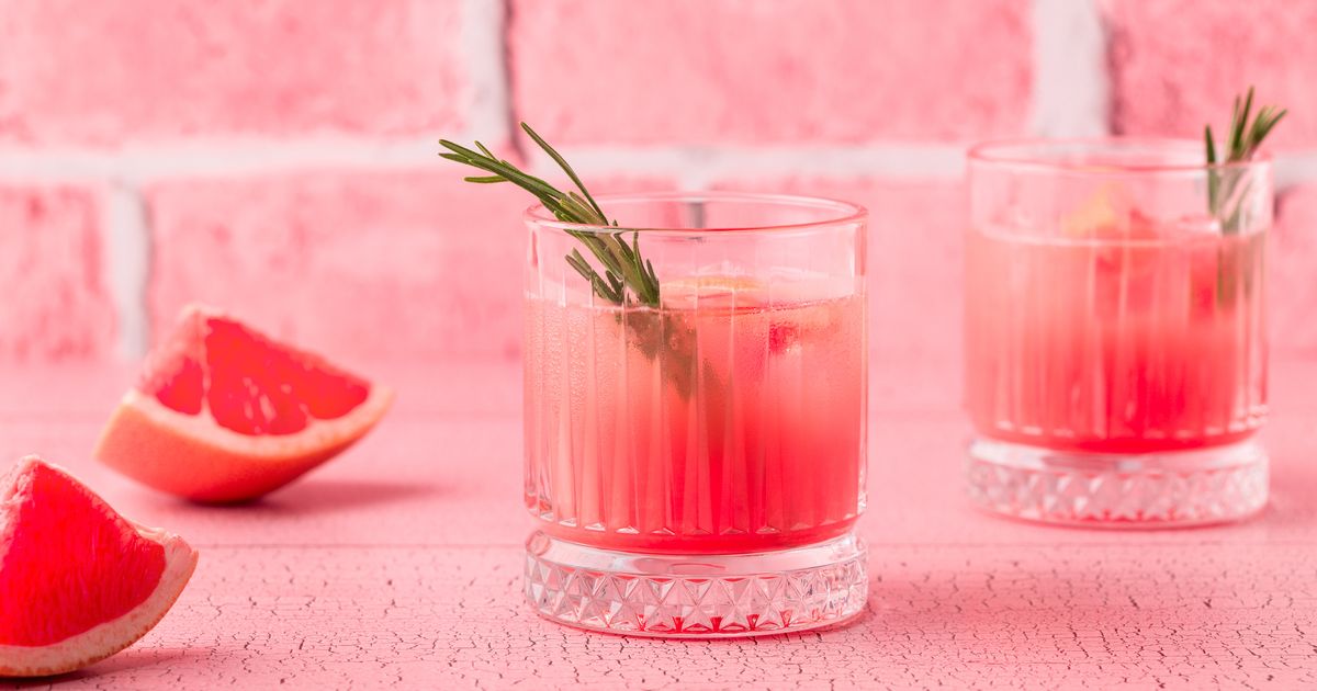 Trend-Drink 2024: Pomelo-Spritz ist perfekt für Aperol-Fans | BUNTE.de