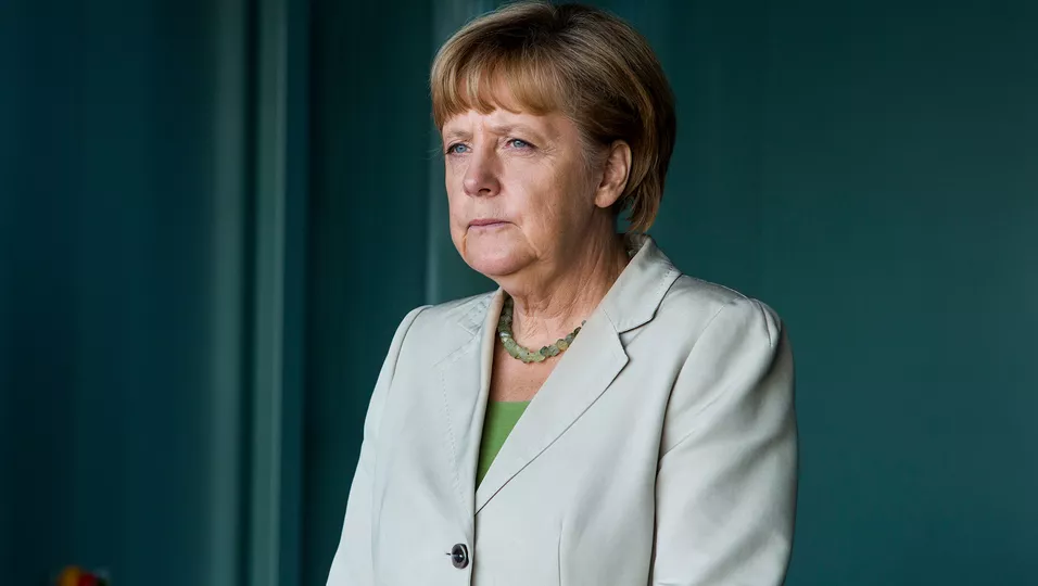 Angela Merkel: Schauspieler-Freund Matthes: "Die Situation belastet sie ...