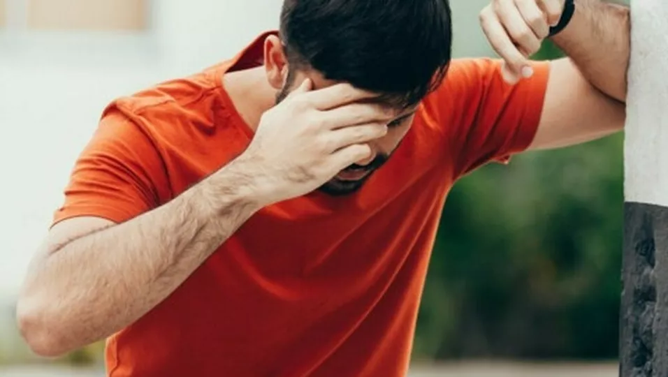 Clara Pfeffer: ntv-Reporterin erleidet vor laufender Kamera einen ...