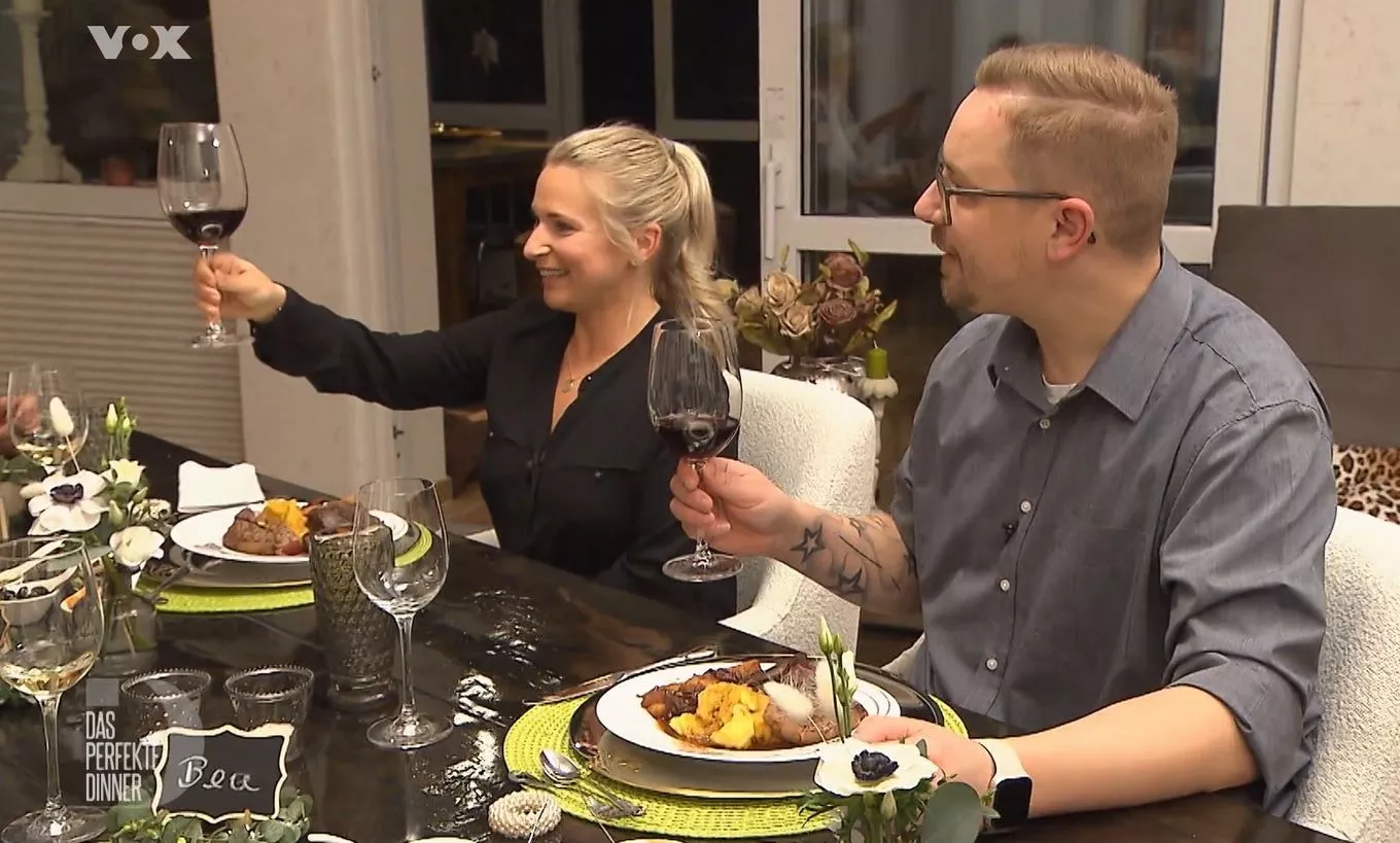 Das perfekte Dinner: Karin brennt das Essen an | BUNTE.de