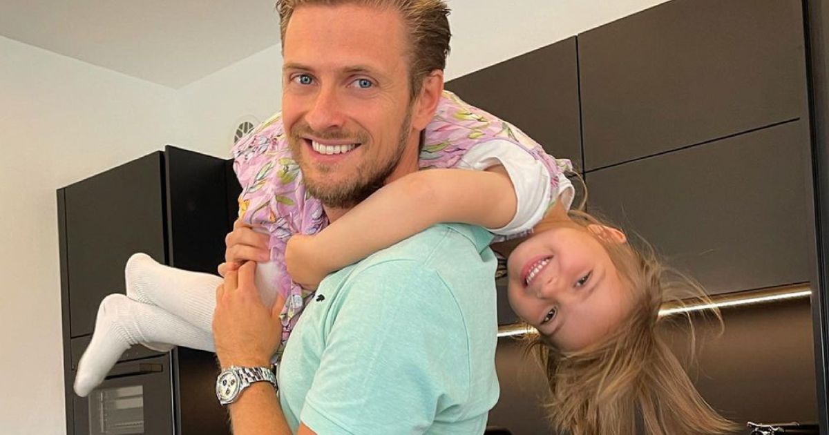 GZSZ-Star Jörn Schlönvoigt: So süß hilft Tochter Delia beim Kochen ...