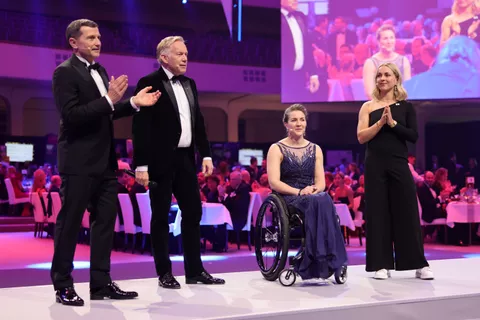 Edle Roben und Glamour pur: Die schönsten Fotos vom Ball des Sports ...