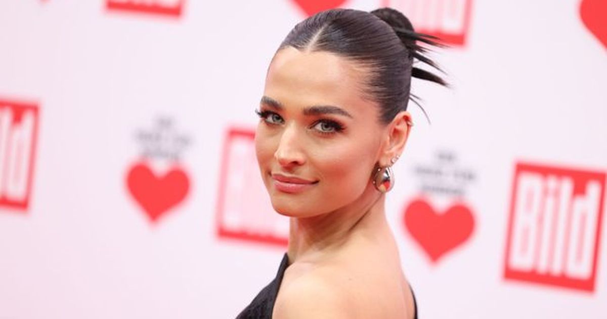 Amira Pocher zeigt sich in sexy Corsage | BUNTE.de