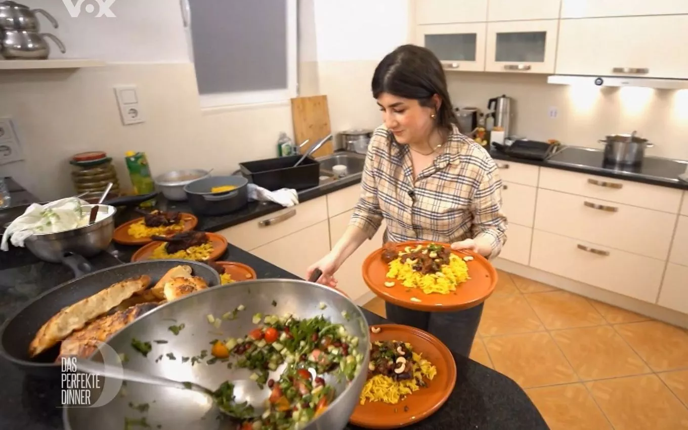 "Das perfekte Dinner": Zozans Kochkünste begeistern Gäste | BUNTE.de