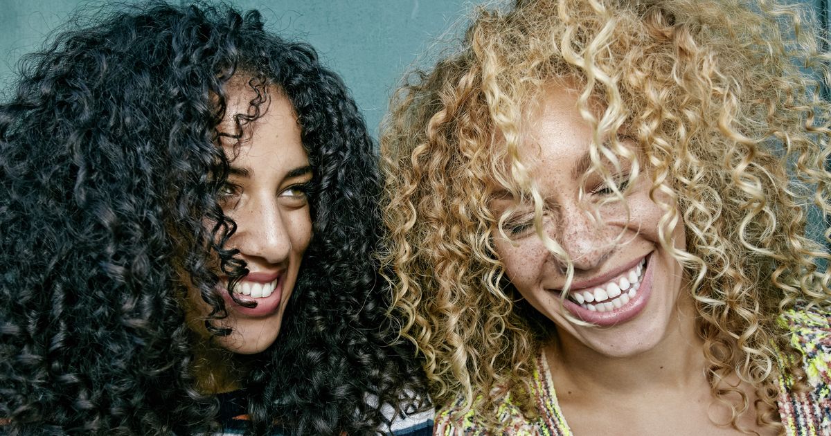 Curls wie vom Profi: So definierst du deine Naturlocken mit einer Trend ...