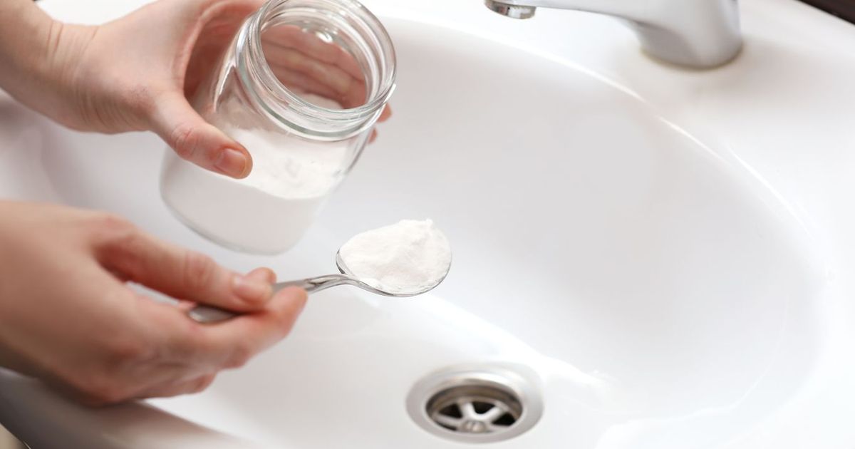 Abfluss reinigen oder Gerüche loswerden: So hilft Ihnen Backpulver im ...