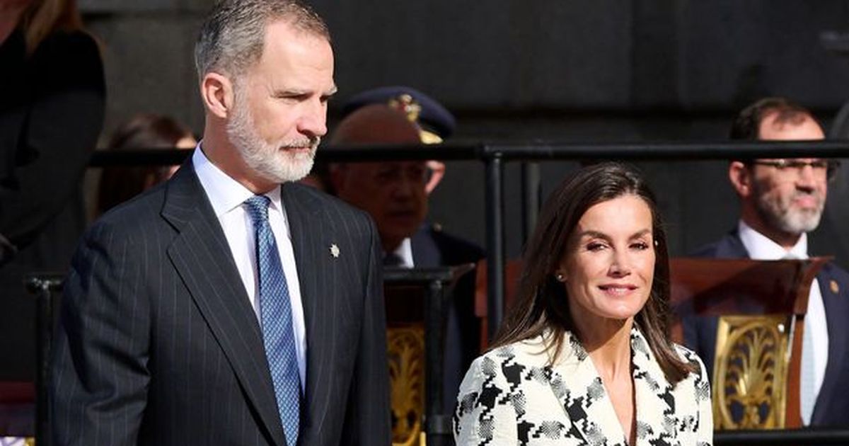 Beim Jubiläum zeigen sich Letizia und Felipe von Spanien nahbar | BUNTE.de