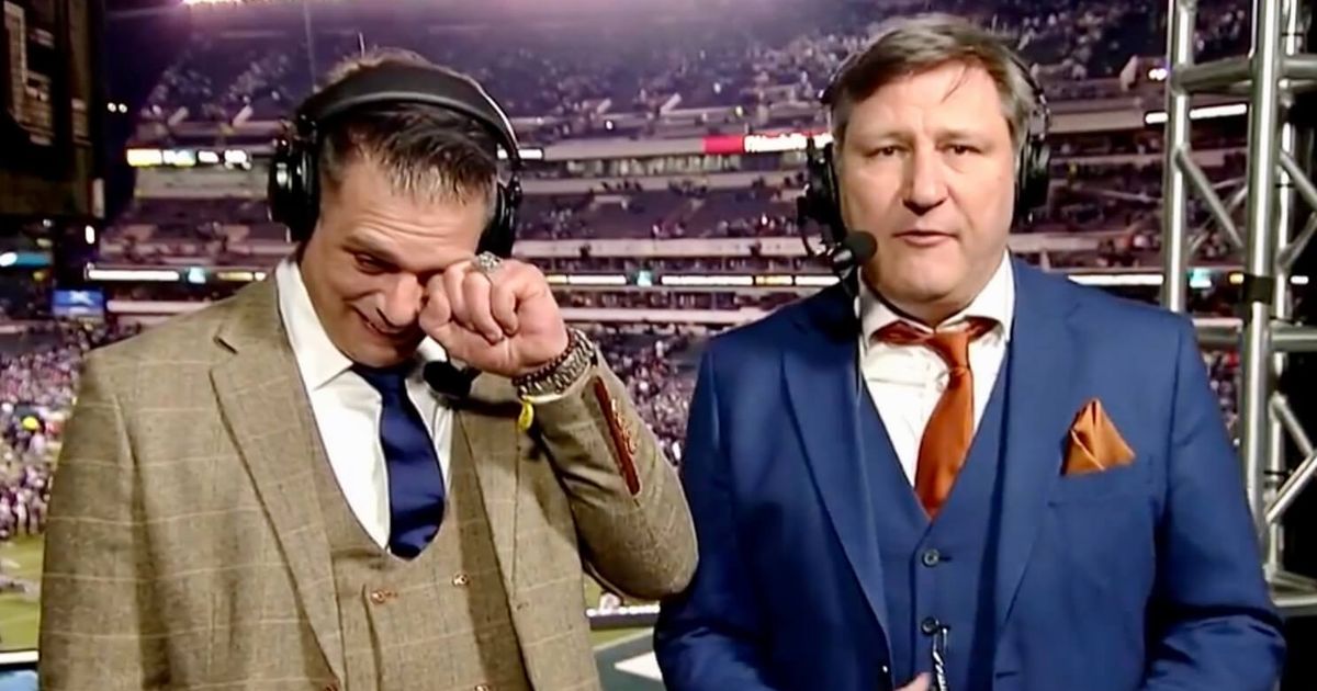 Football-Kommentator Carsten Spengemann fängt bei Abschied an zu weinen ...