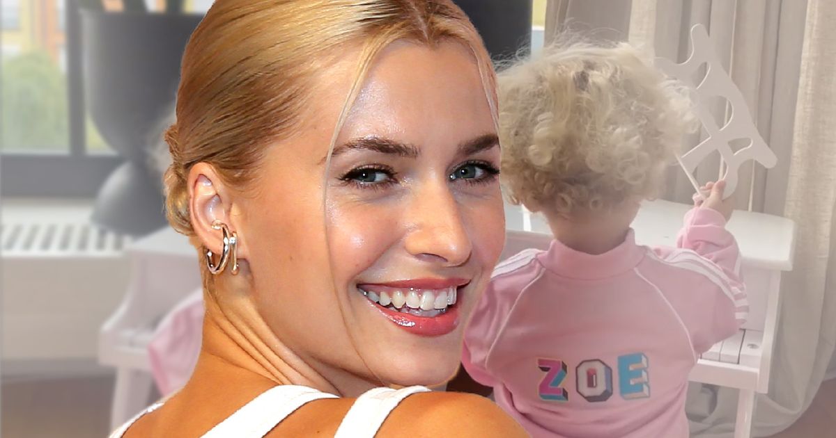 Lena Gercke: Bald große Schwester: Tochter Zoe klimpert vergnügt auf dem Klavier | BUNTE.de