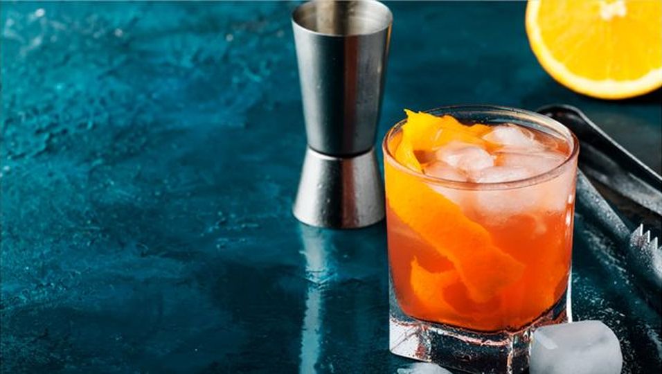 Aperol Sour: Das ist die kalorienarme Alternative zu Aperol Spritz ...