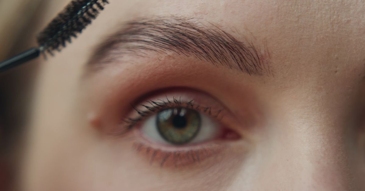 Brow Gel: So gelingt dir der Trick, der das Gesicht sofort jünger ...