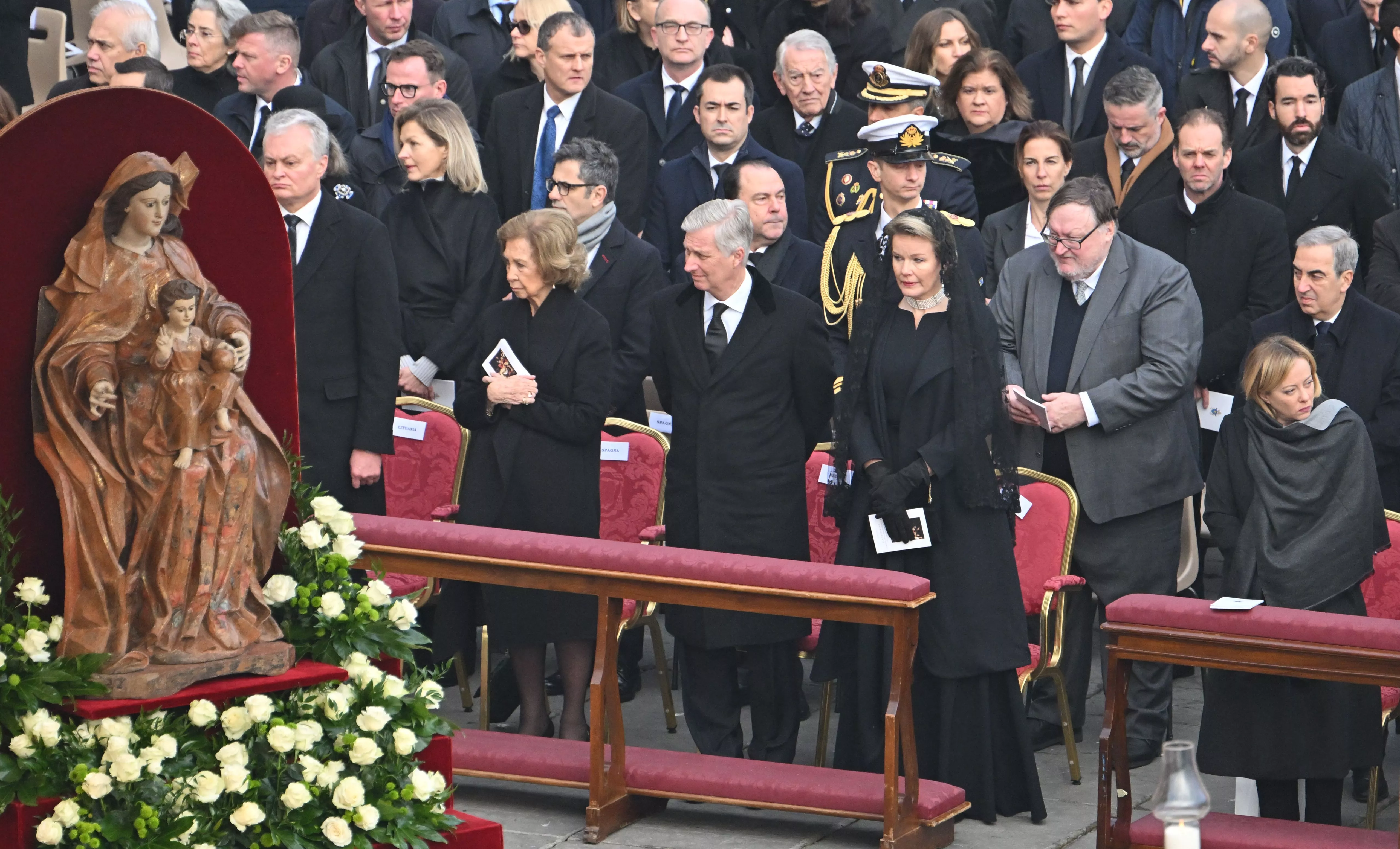 Trauerfeier in Rom: Die Welt nimmt Abschied von Papst Benedikt XVI ...