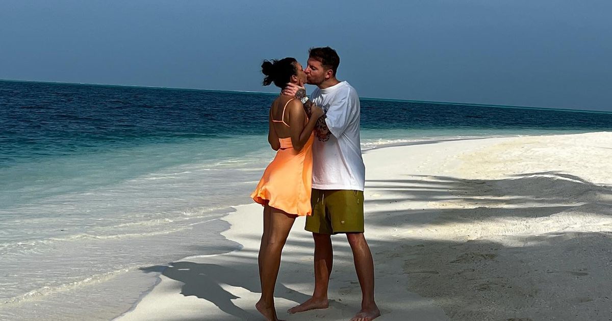 Paola Maria: Influencerin teilt Knutsch-Pic mit ihrem Alex | BUNTE.de