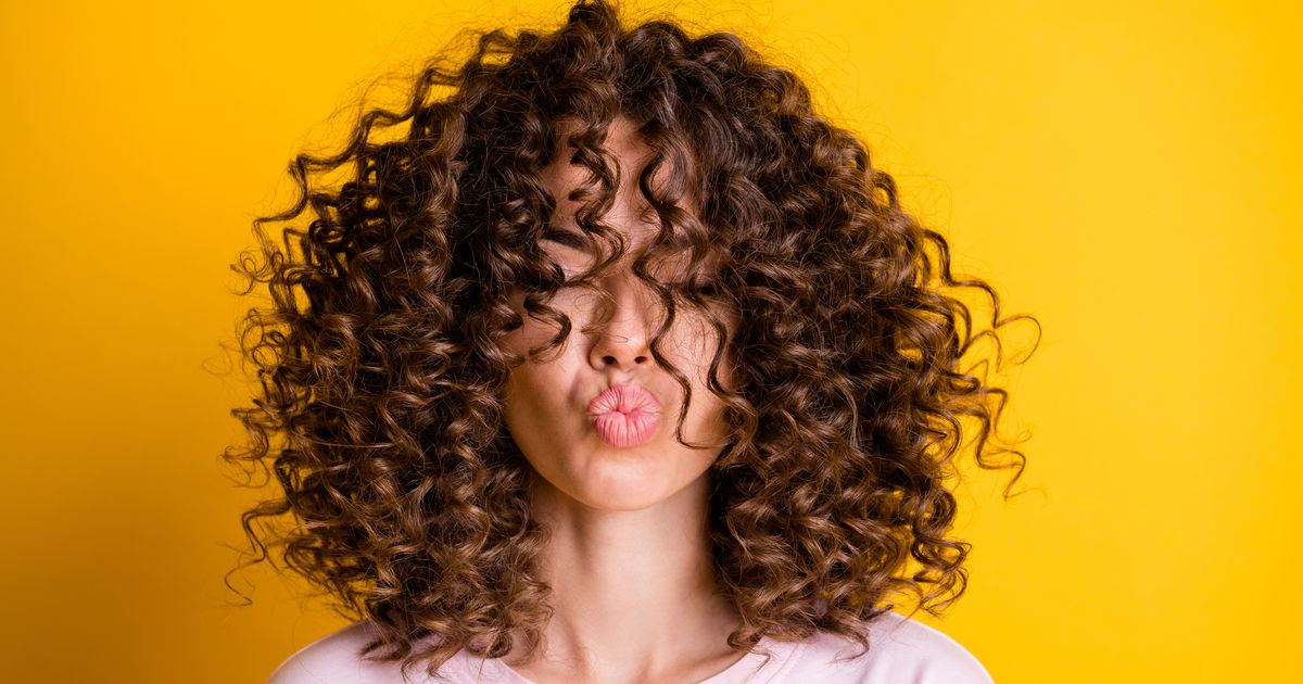 Style-Guide: 5 Tipps, auf die es beim Locken-Styling ankommt | BUNTE.de