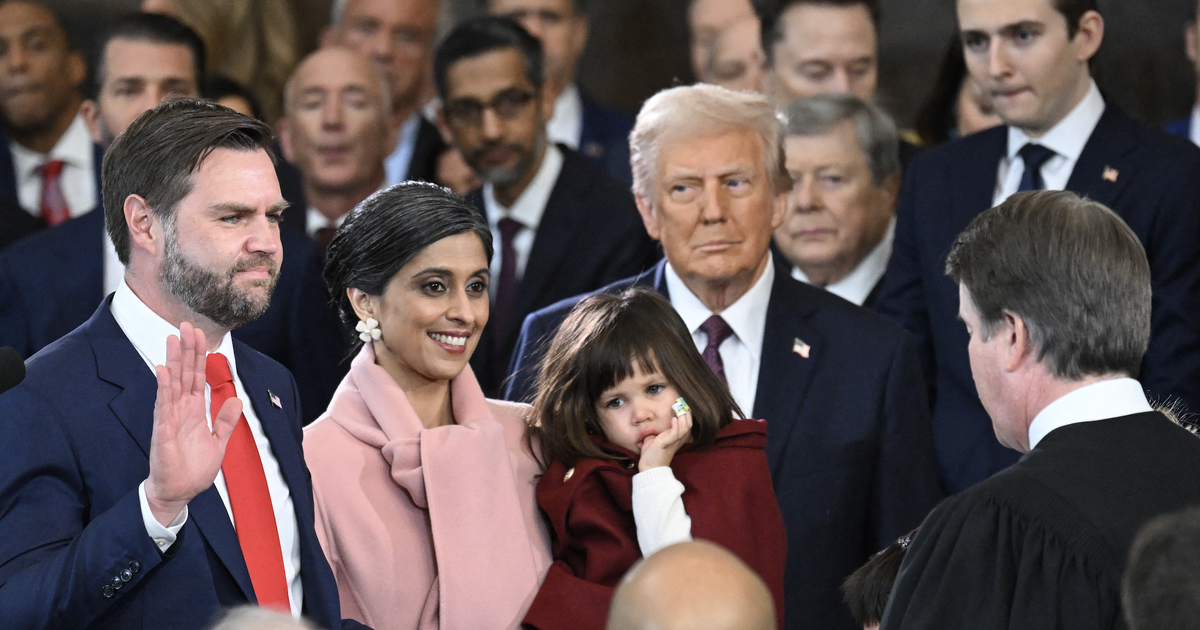 J.D. Vance: Ehefrau Usha tanzt in zartem Pink aus der Reihe | BUNTE.de