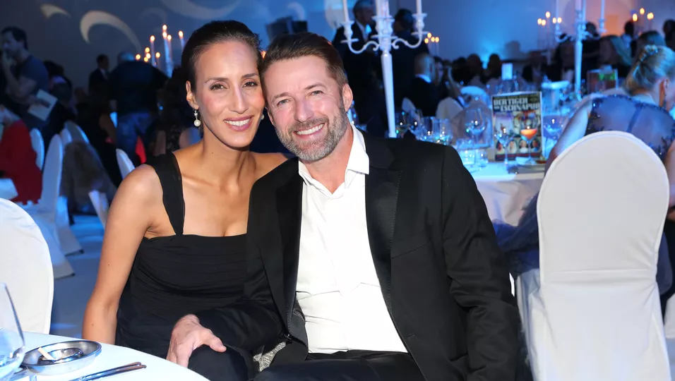 "Balko"-Star Bruno Eyron: Bericht: Er ist mit 58 nochmal Vater geworden ...