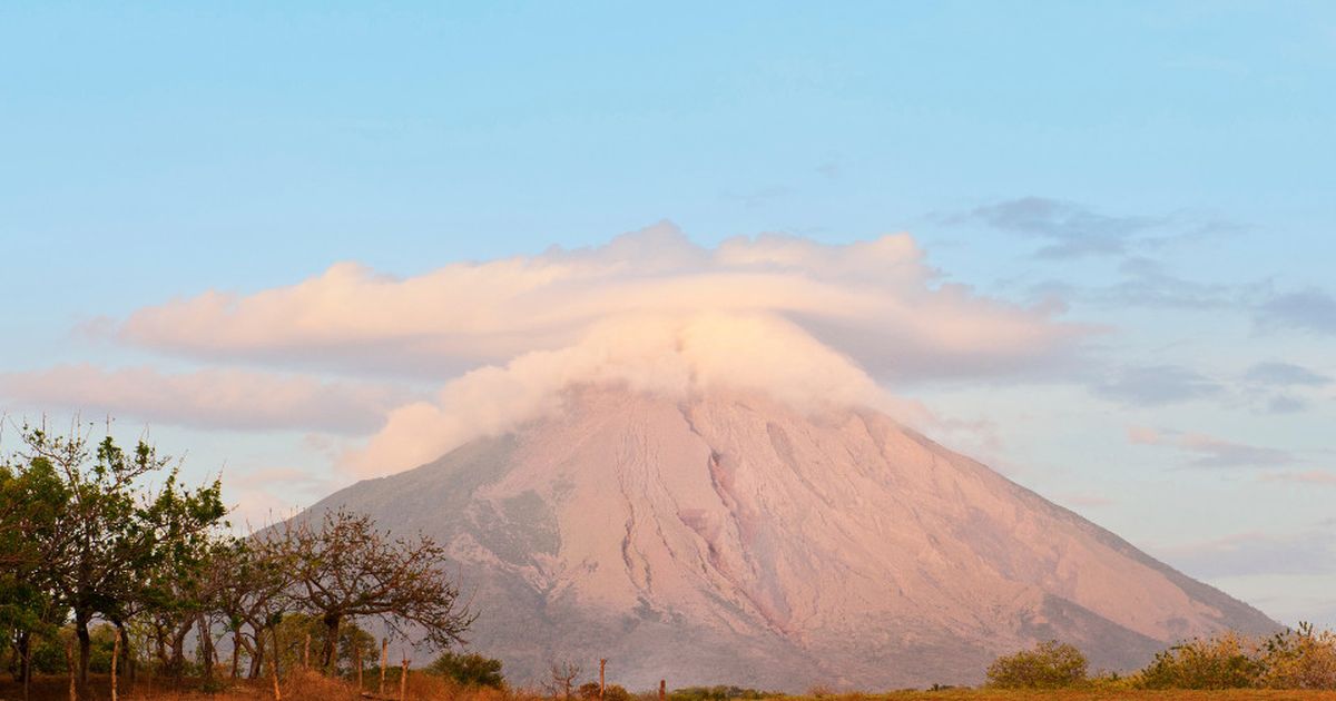 Abenteuer-Urlaub in Nicaragua: Sandboarding am Vulkan, Surfen am ...