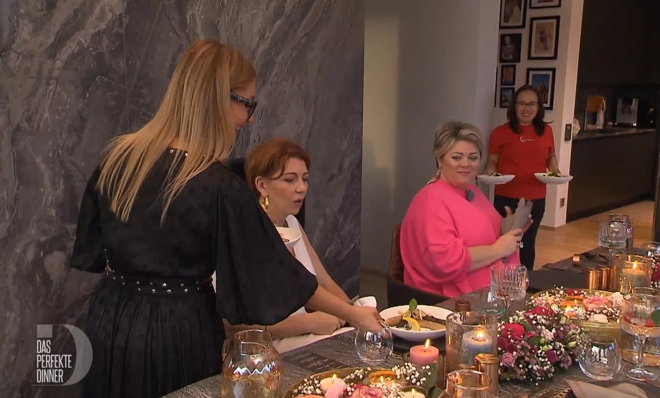 Das perfekte Dinner: "Zwischen Tüll und Tränen"-Star Nihal ist mit Brautmoden reich geworden ...