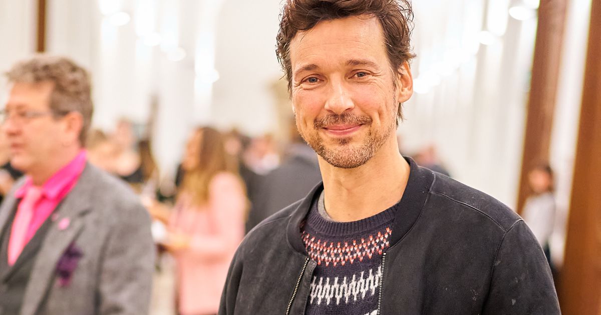 Florian David Fitz: Er nimmt seine Mutter mit zu Benefizkonzert | BUNTE.de