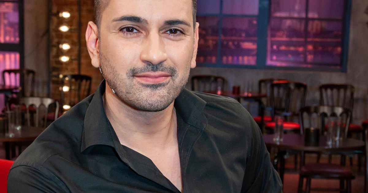 "In aller Freundschaft"-Star Tan Caglar: Er wurde mit einem offenen ...