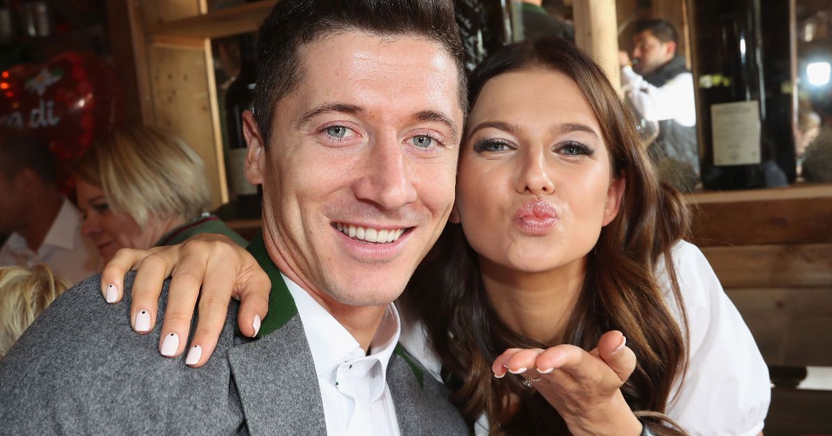 Robert Lewandowski: Neue Familienfotos mit seinen süßen Töchtern | BUNTE.de