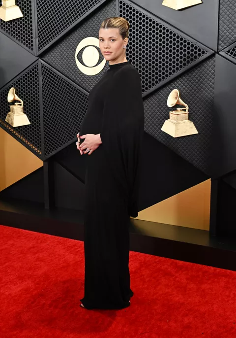Grammy Awards 2024: Der spektakuläre rote Teppich - Bildergalerie bei ...