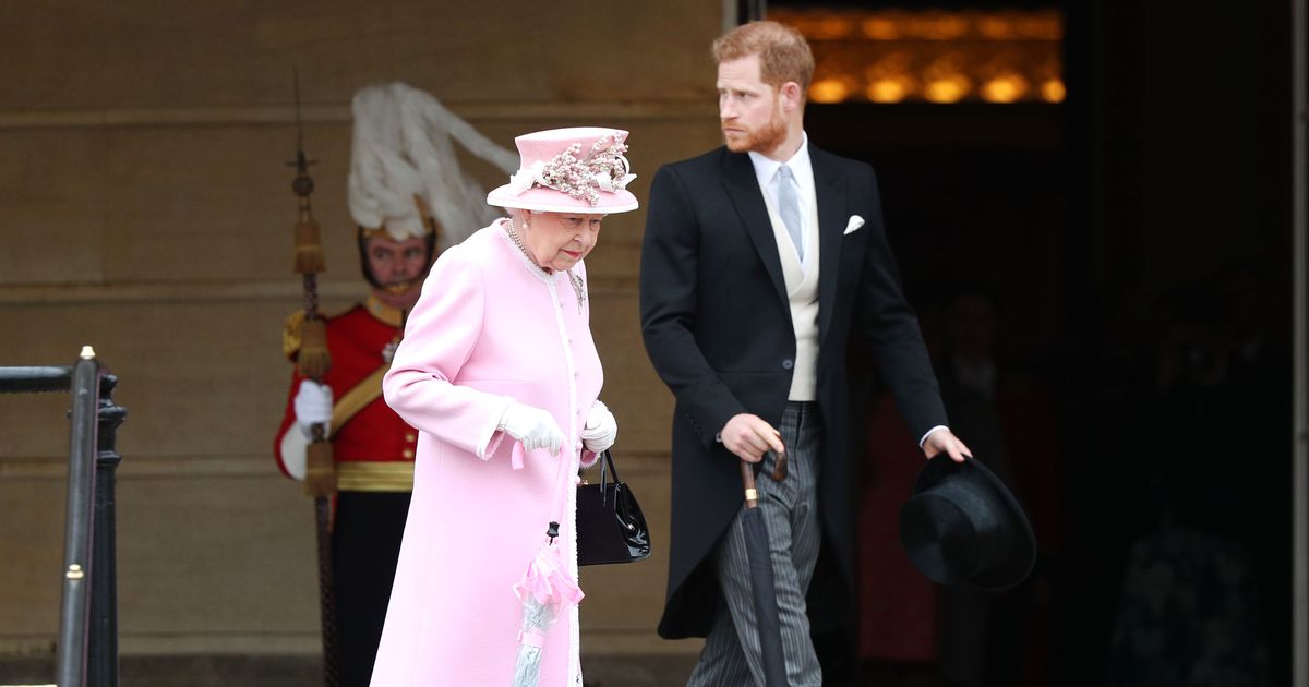 Prinz Harry: Royal-Biograf: Er macht sich zu Recht Sorgen um die Queen ...