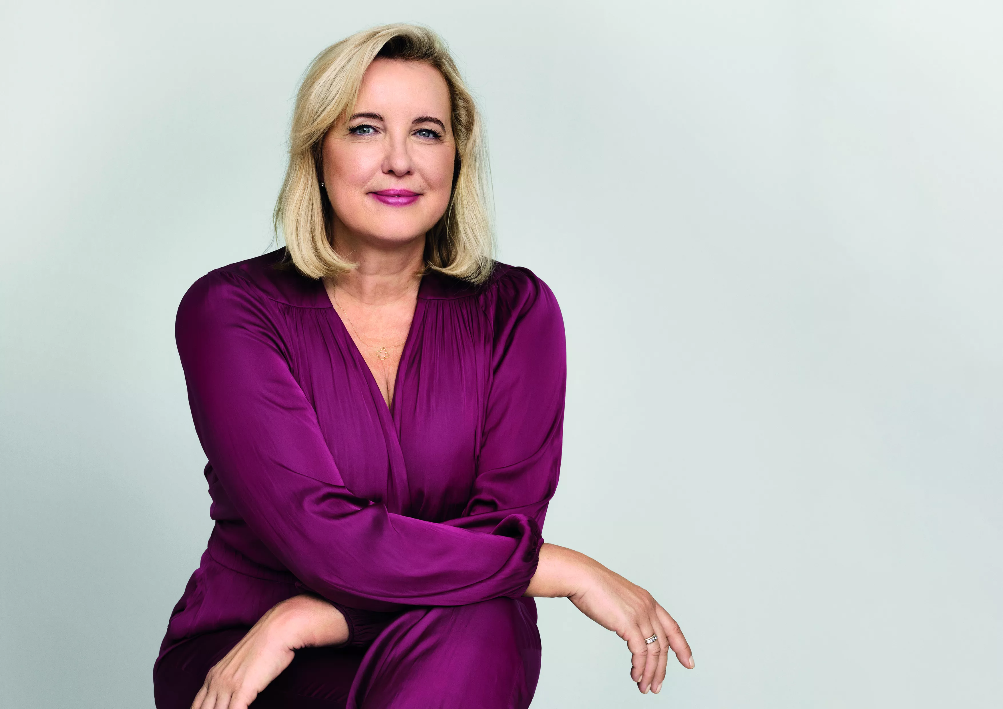 Schönheits-Ops enttabuisieren: Merz Aesthetics startet weibliche ...