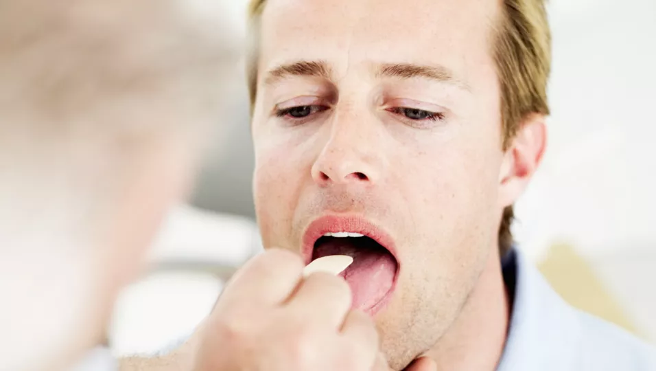 Hals: Ursachen von Rachenentzündungen | BUNTE.de