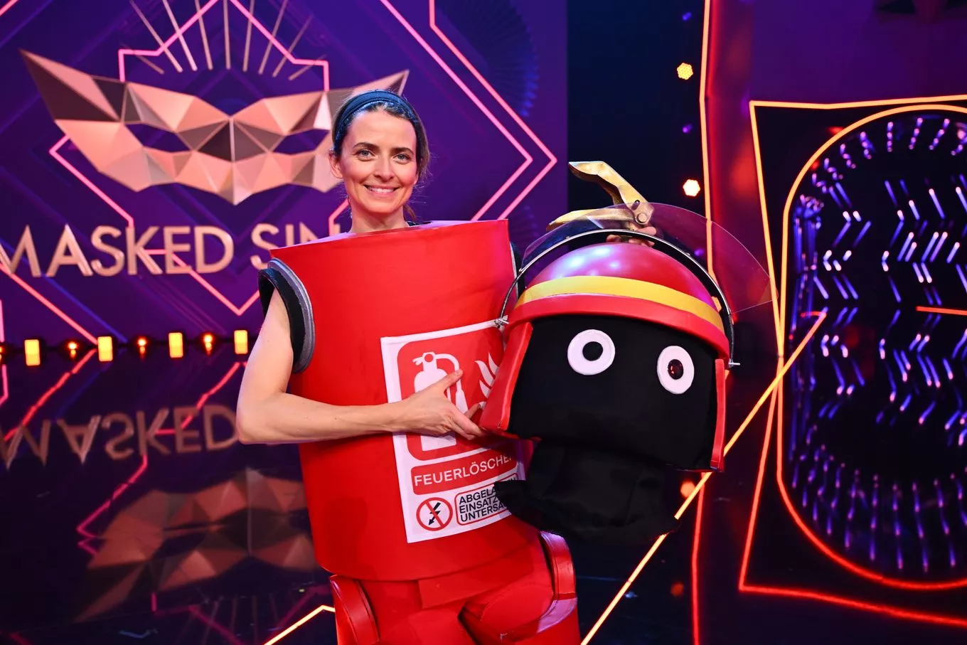 "The Masked Singer": Panne in Live-Show: Maske verrutscht, Promi ...