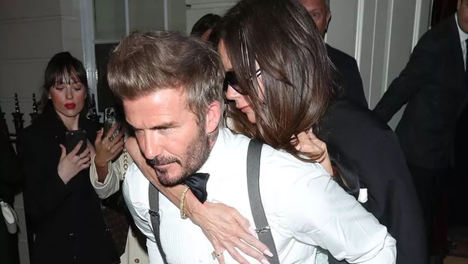 Victoria Beckham war schonmal verlobt – mit einem Elektriker | BUNTE.de