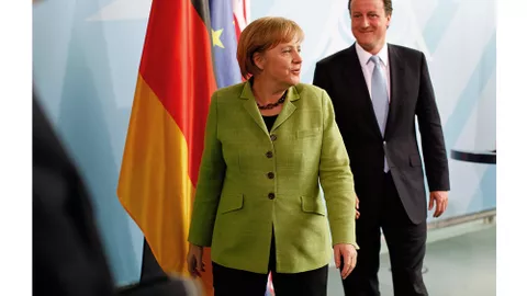 Angela Merkel: Sie recycelt ihre Looks - Bildergalerie bei BUNTE.de