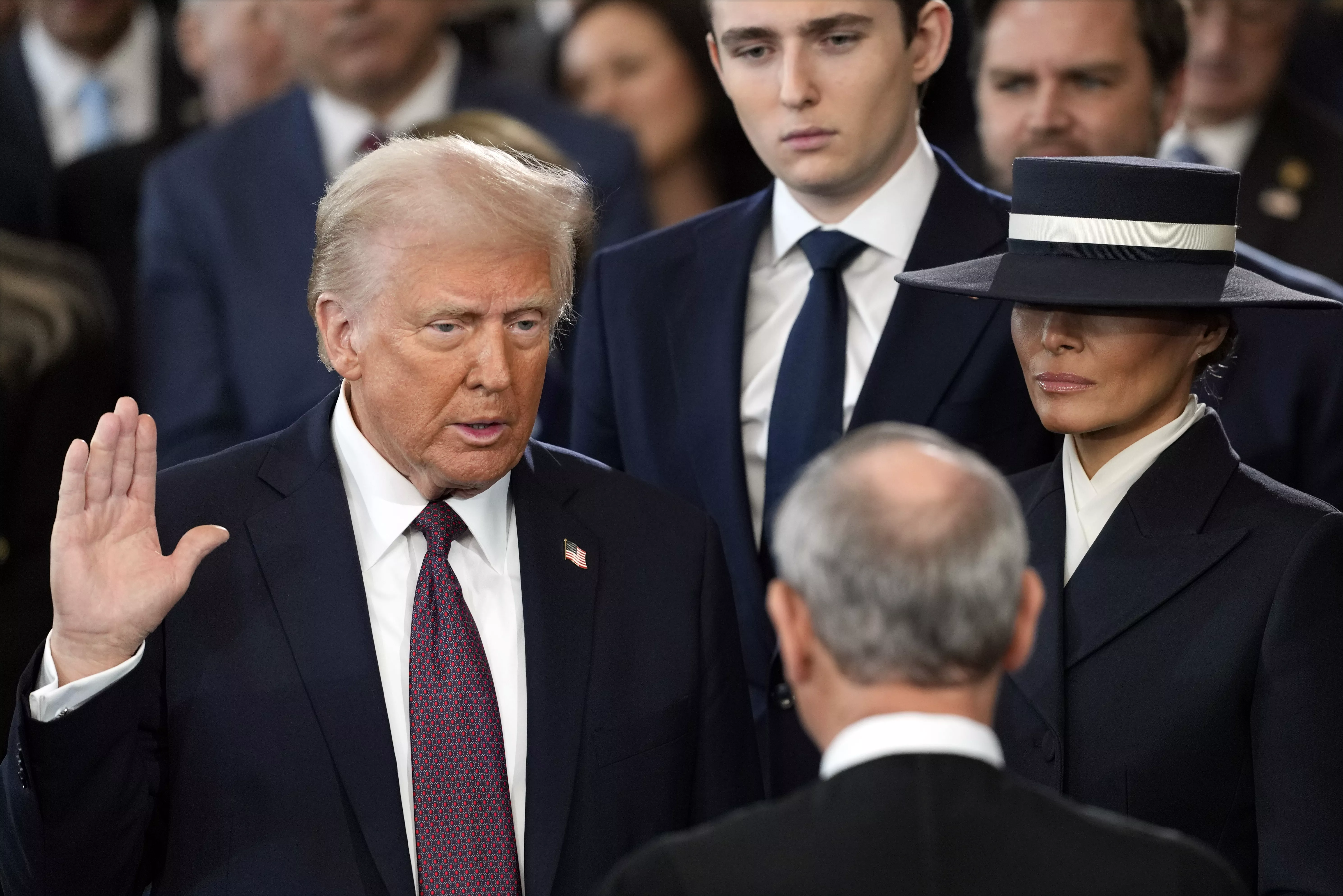 Donald Trump: Sohn Barron ist kaum wiederzuerkennen | BUNTE.de