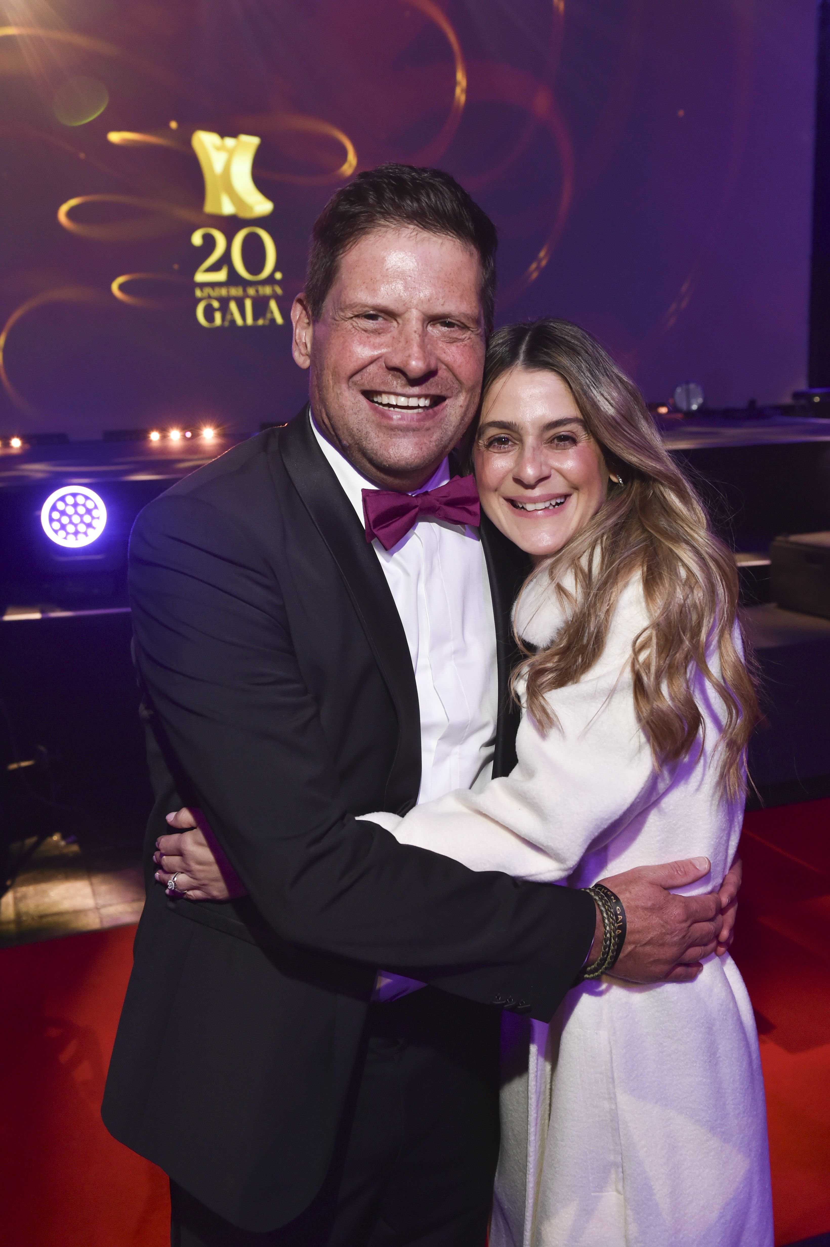 Seltenheit! Jan Ullrich zeigt sich mit Freundin Elisabeth | BUNTE.de