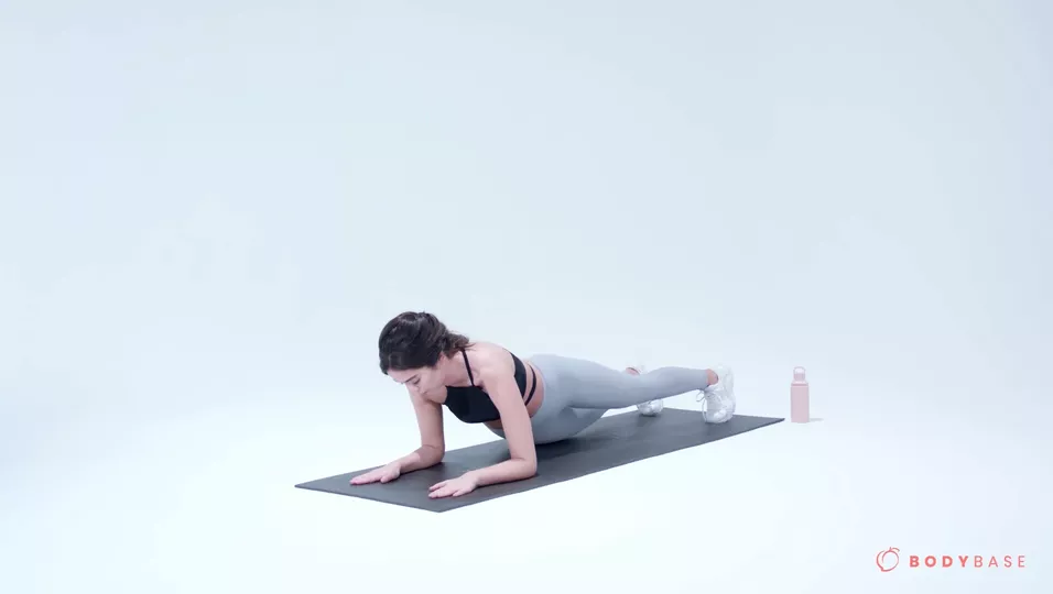 Home-Workout: Planks: Mit diesen Übungen bekommst du schnell einen ...