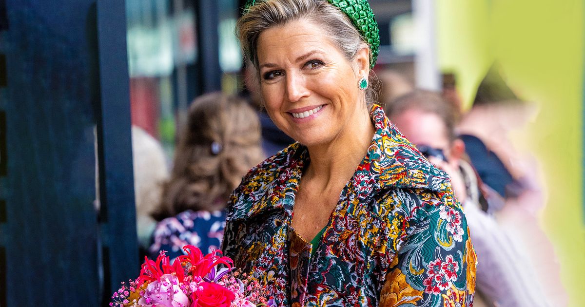 Königin Máxima trägt recycletes Outfit – den Flower-Power-Mantel kennen ...