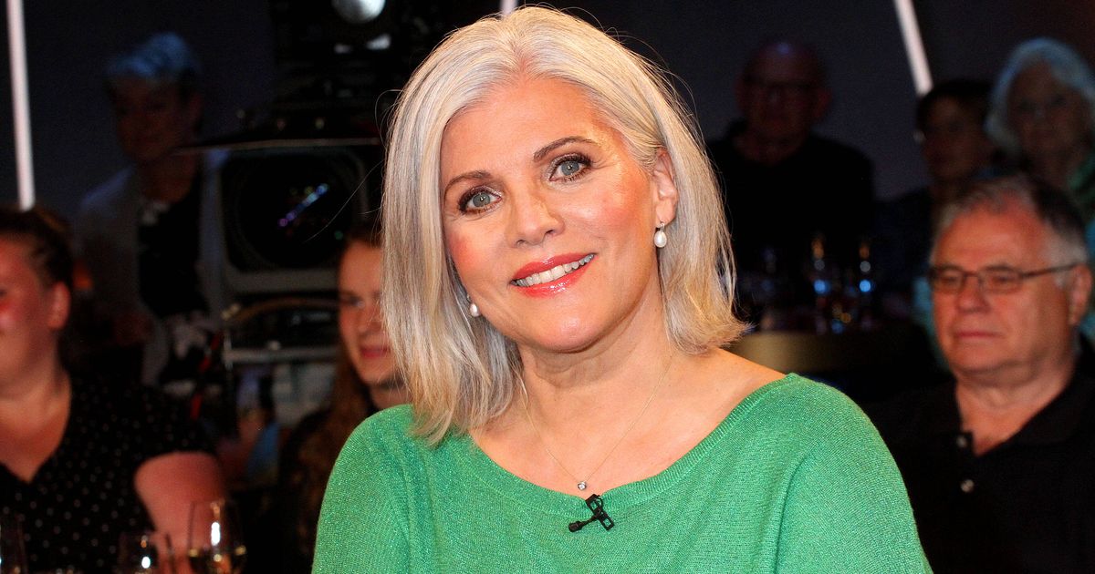 Birgit Schrowange zeigt: Diese Farben bringen weiße Haare zum Strahlen! | BUNTE.de