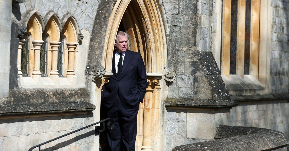 Prinz Andrew: Deshalb muss er wirklich aus Luxusbleibe raus | BUNTE.de