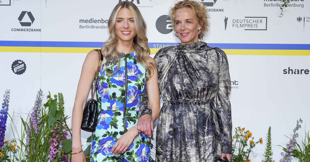 Katja Riemann: Gemeinsam mit Tochter Paula wird sie zum Hingucker des ...