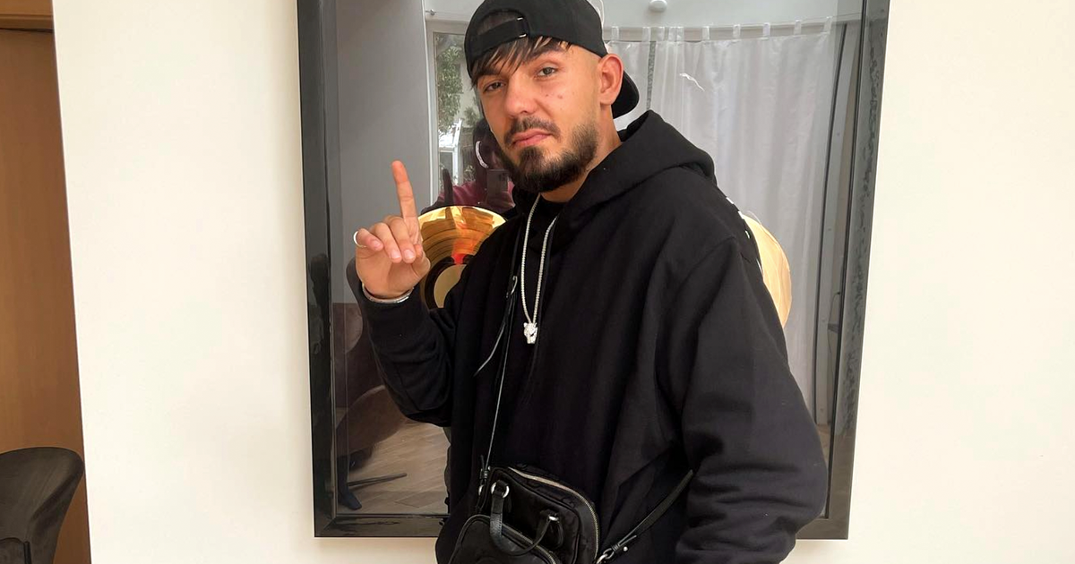 Capital Bra: Der Rapper meldet sich mit Lungenentzündung aus dem ...