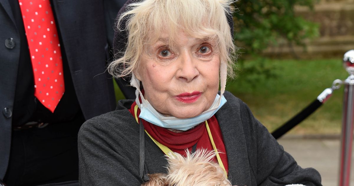 "Klimbim"-Star Ingrid Steeger meldet sich aus der Klinik | BUNTE.de