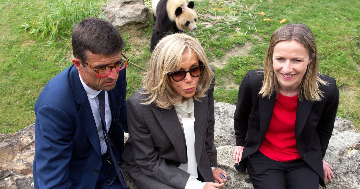 Brigitte Macron: Selbst zwischen Pandabären zeigt sie sich im Pariser ...