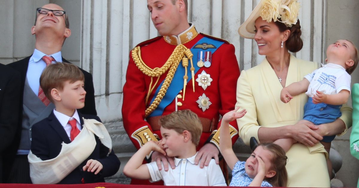 Albert Windsor: Mit dem Arm in der Schlinge: Dieser kleine Royal sorgte ...