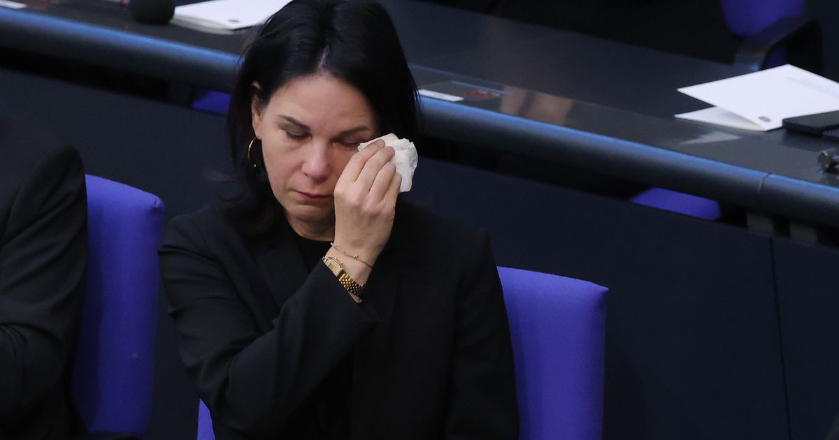 Emotionale Rede von Marcel Reif rührt Annalena Baerbock zu Tränen ...