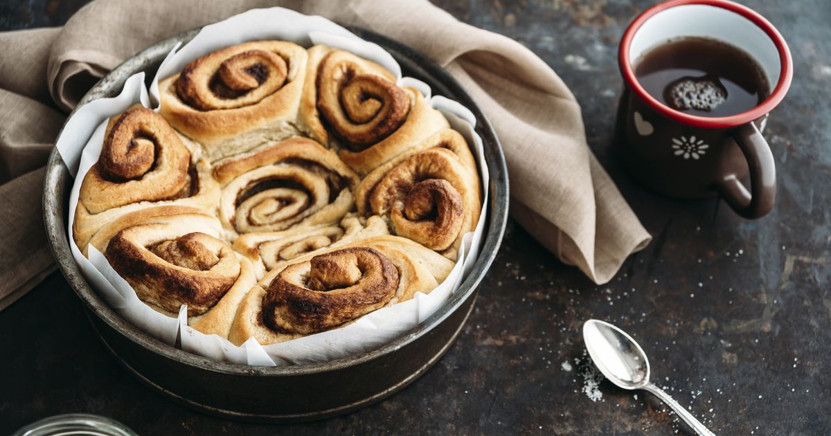 In der Backform: So einfacht gelingt dir die Riesen-Zimtschnecke | BUNTE.de