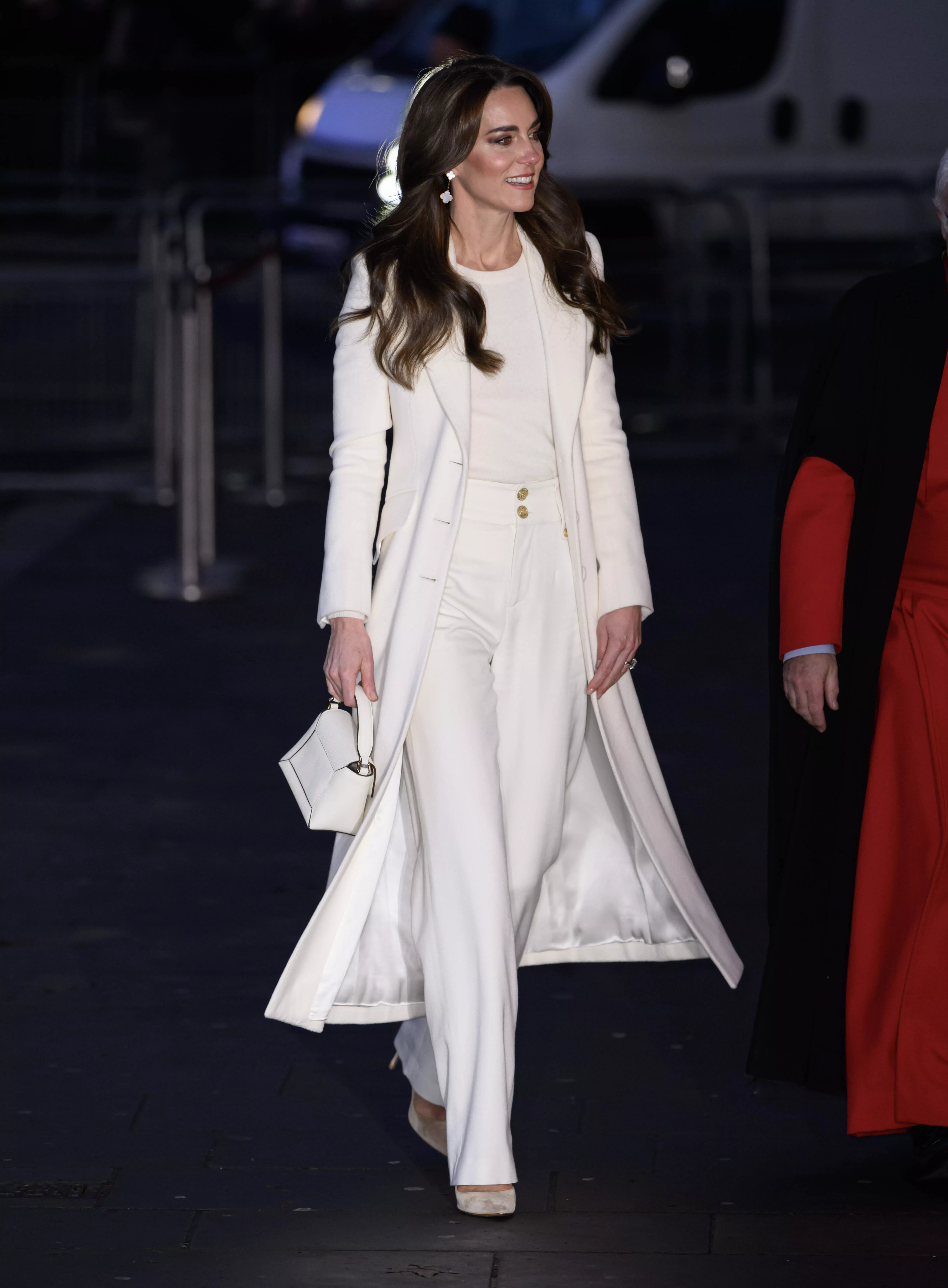 Victoria Beckham & Prinzessin Kate tragen nur noch die Trend-Hose 2024 ...