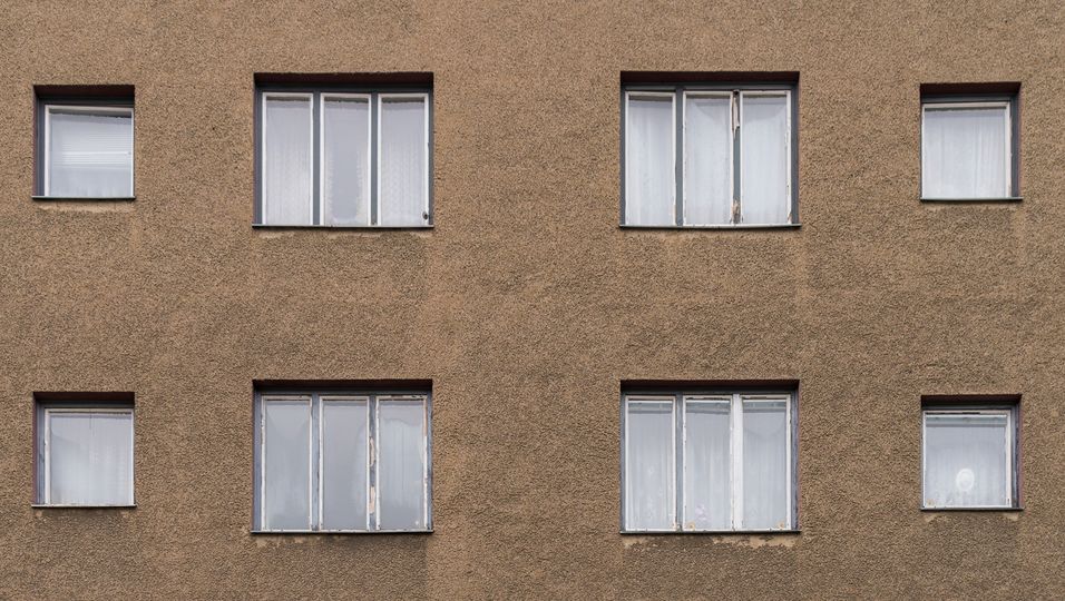 Unheimlicher Fund: Rentner lag acht Jahre lang tot in seiner Wohnung ...