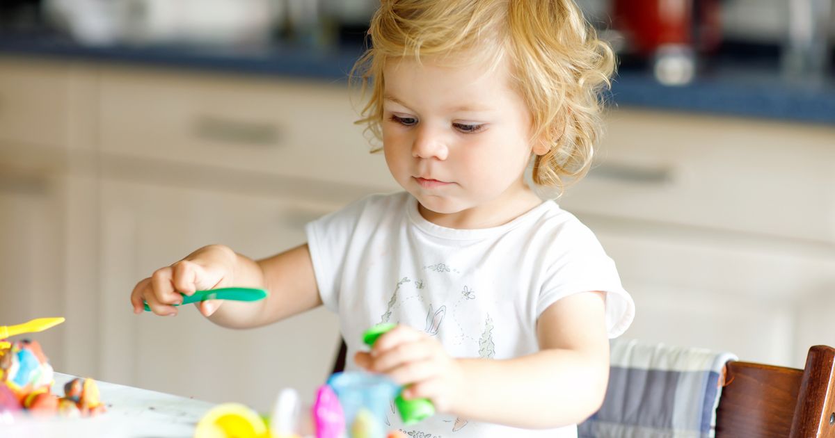 Spielverhalten von Kindern verstehen: Wieso spielt mein Kind nicht ...